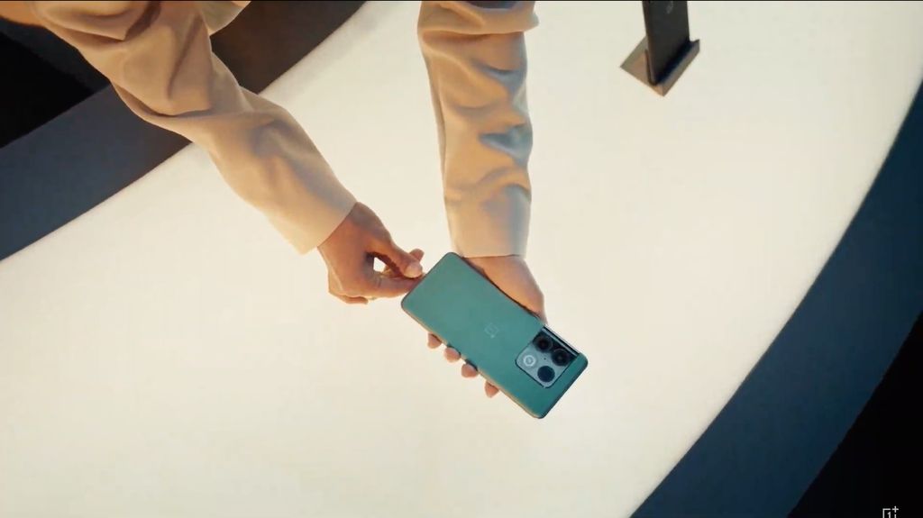 OnePlus 10T vs. OnePlus 10 Pro: What’s the difference? | Tom's Guide