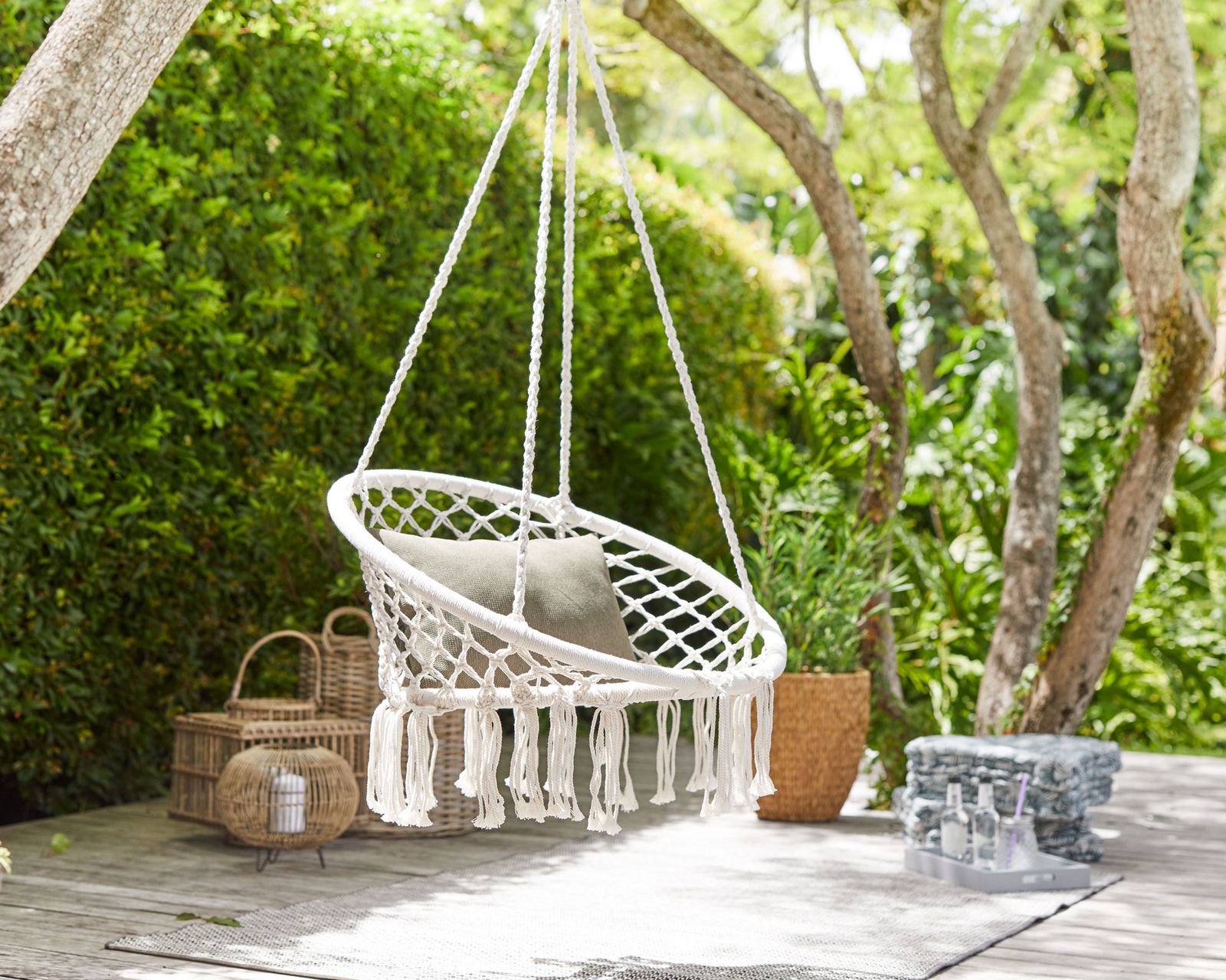 Festival party ideas: 10 ways to host a fun summer gathering | Gardeningetc