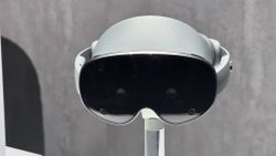 HP unveils its 65-inch Google Beam display — here's how much the 3D ...