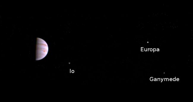 Juno Spacecraft Captures 1st Photo from Jupiter Orbit | Space