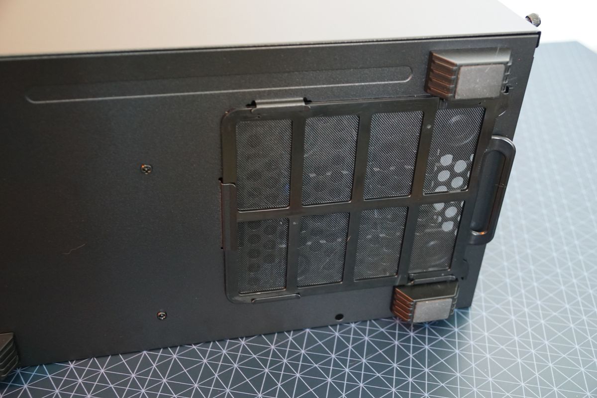 Phanteks Eclipse P300A Review: Less is More | Tom's Hardware
