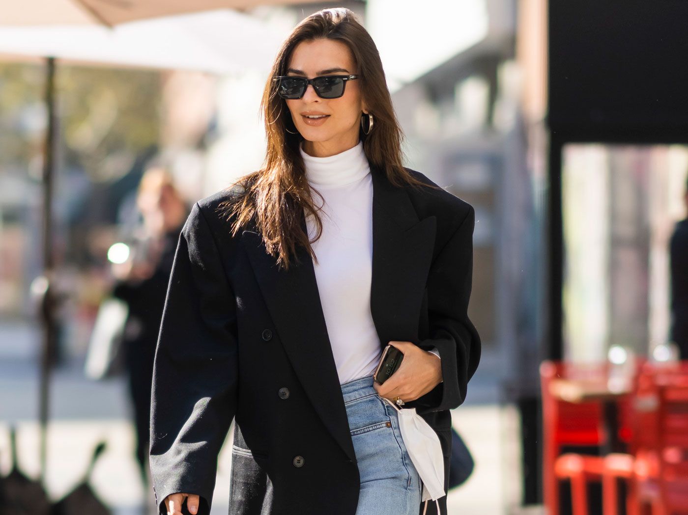Emily Ratajkowski Wore Her Favorite Reebok Sneakers | Who What Wear