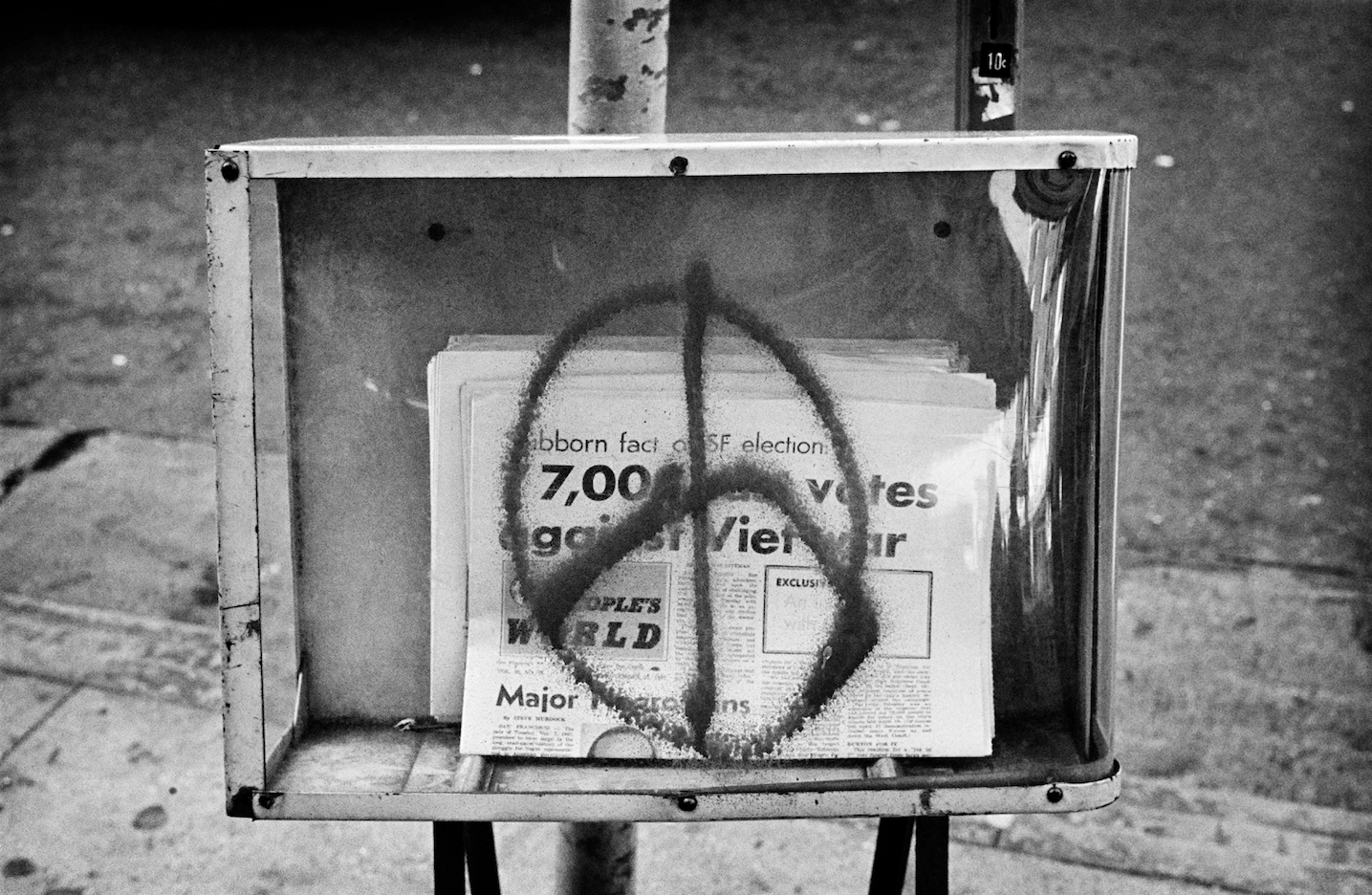 The origin story of the peace sign | The Week