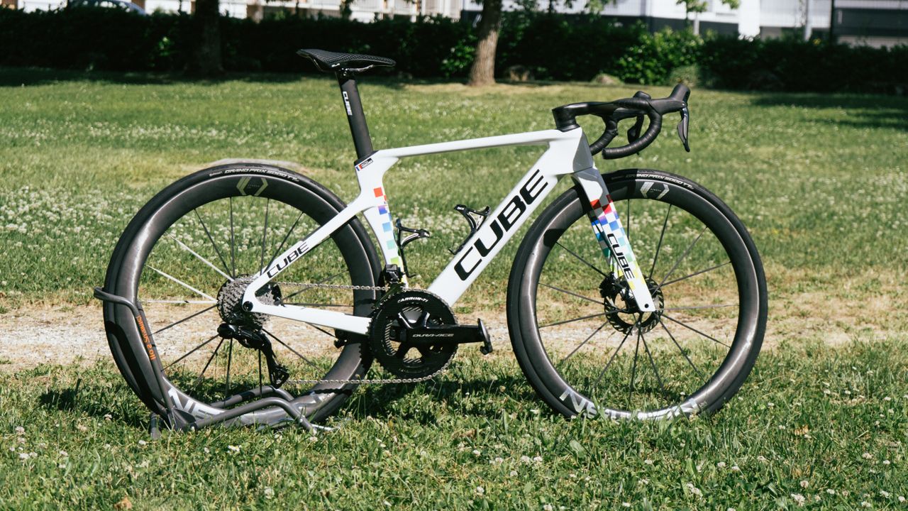 TotalEnergies showed us a prototype Cube aero bike,…