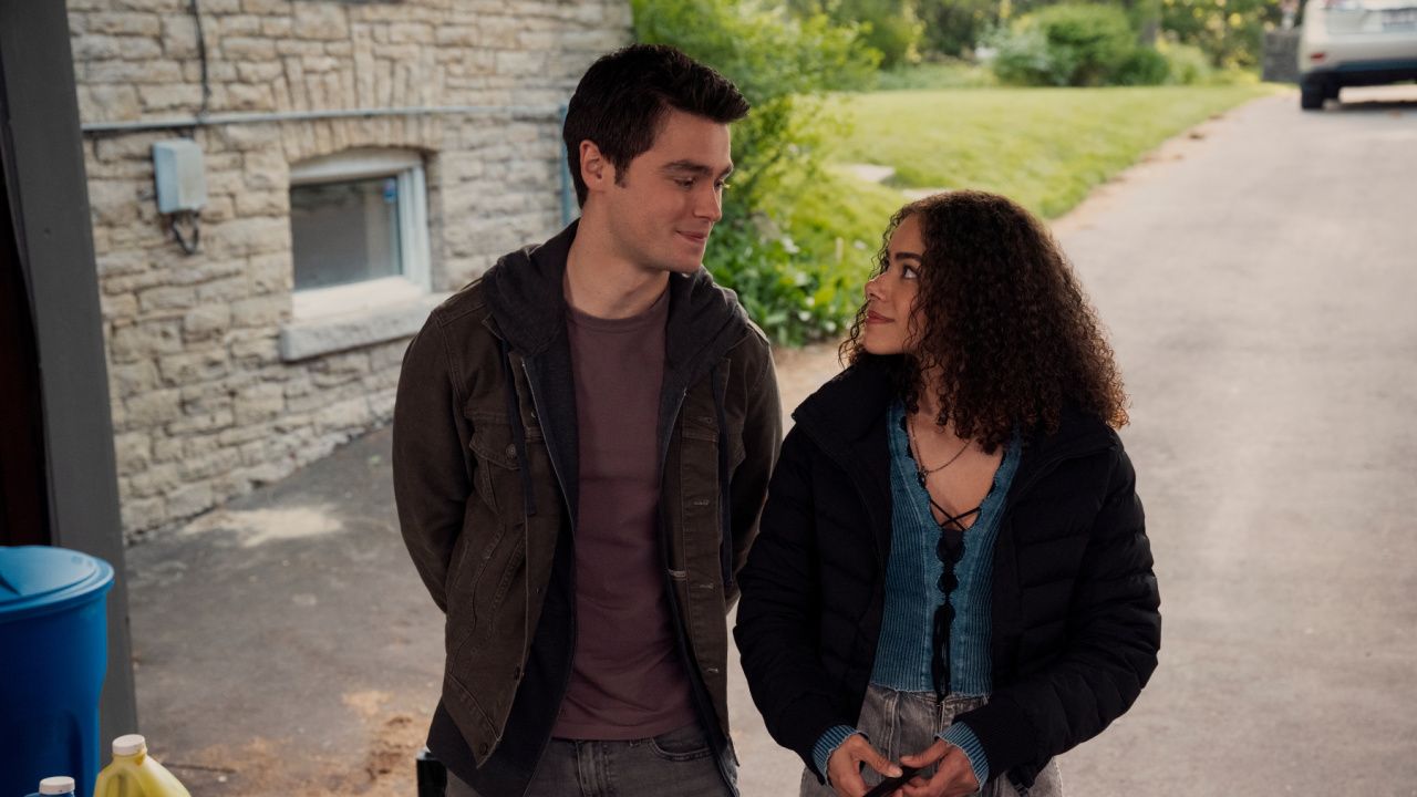 We've Been Seeing Marcus Break Down For Two Seasons On Ginny And Georgia. Why His Season 3 ...