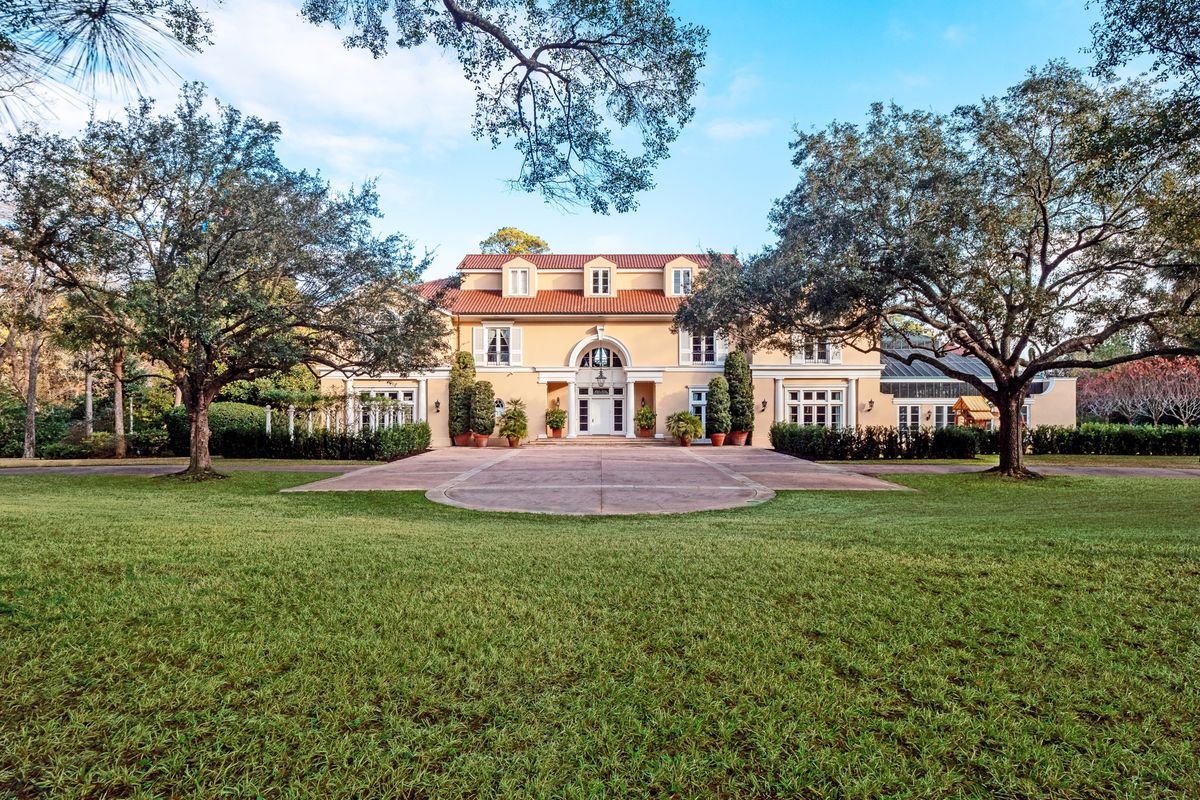 See the Houston estate of real estate developer, Gerald D. Hines ...