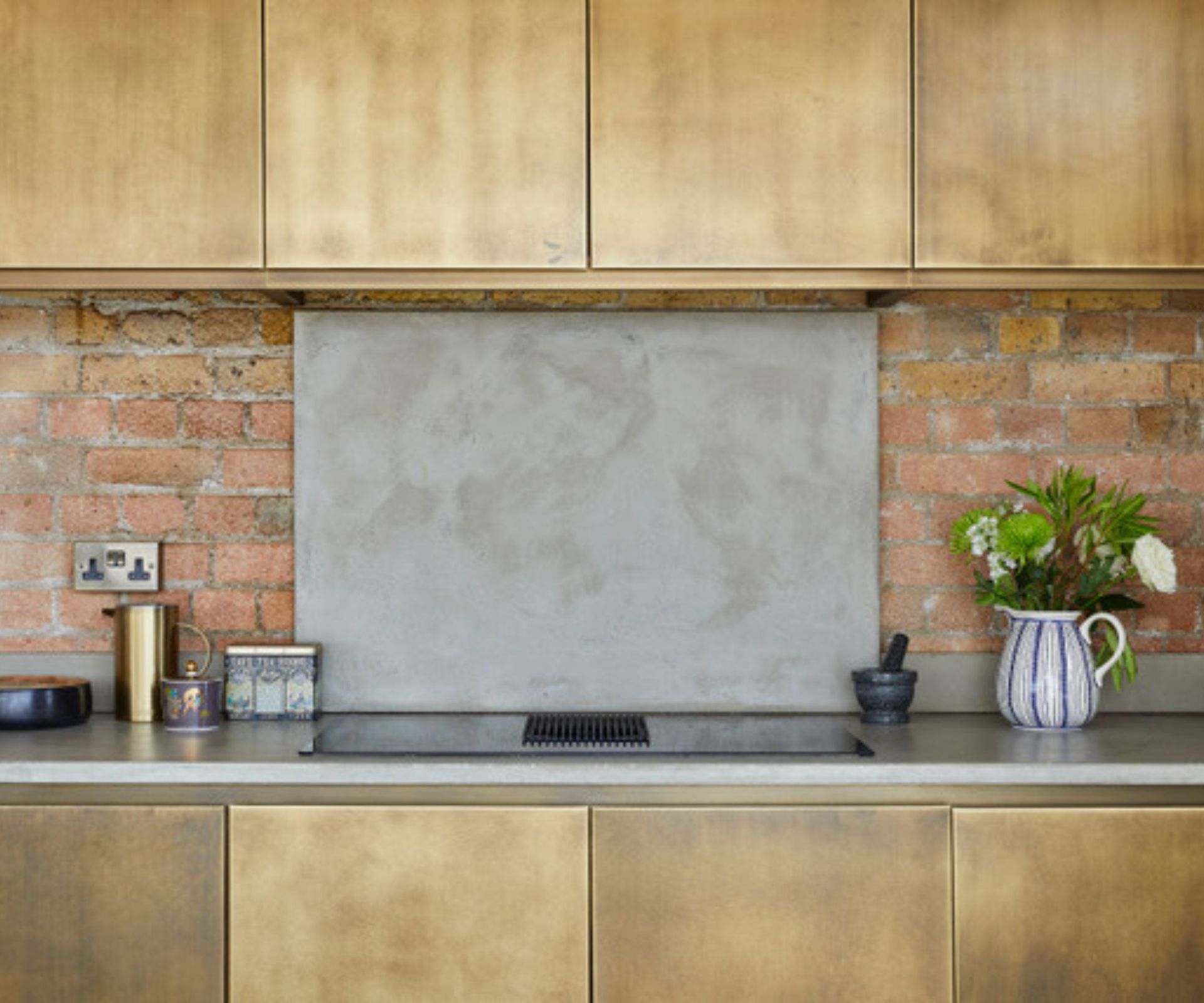 How to mix metals: expert tips for combining finishes perfectly | Homes ...