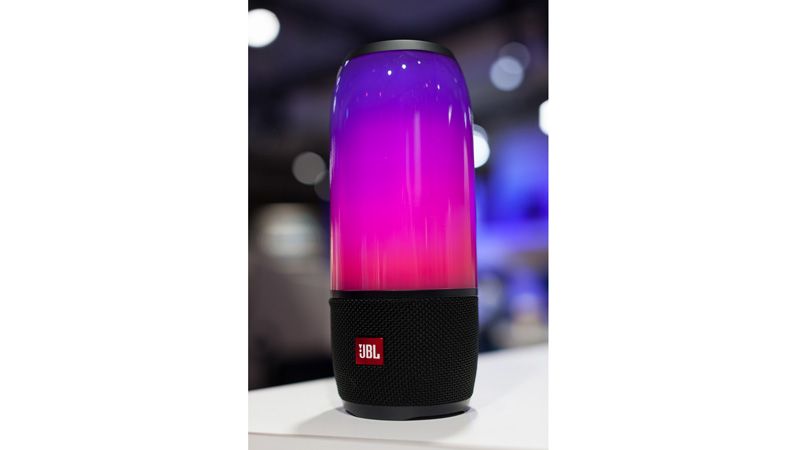 JBL launches two pairs of headphones designed for the Oculus Rift VR ...