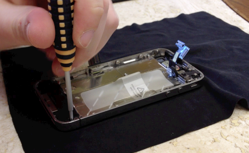 How to replace your iPhone 4 (GSM) speaker assembly and cellular ...