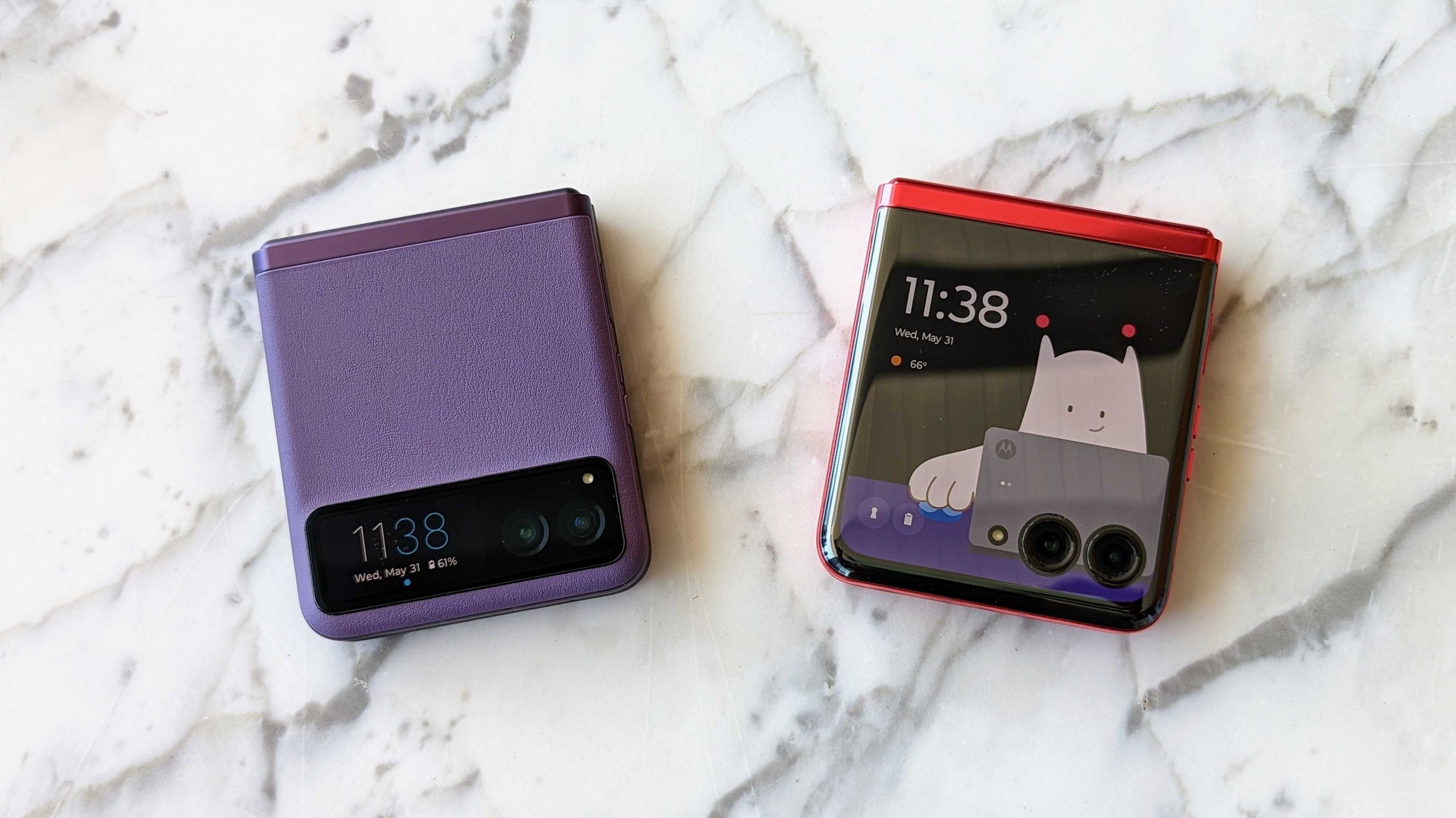 I honestly can't believe Motorola Razr flip phones are this cheap ahead ...