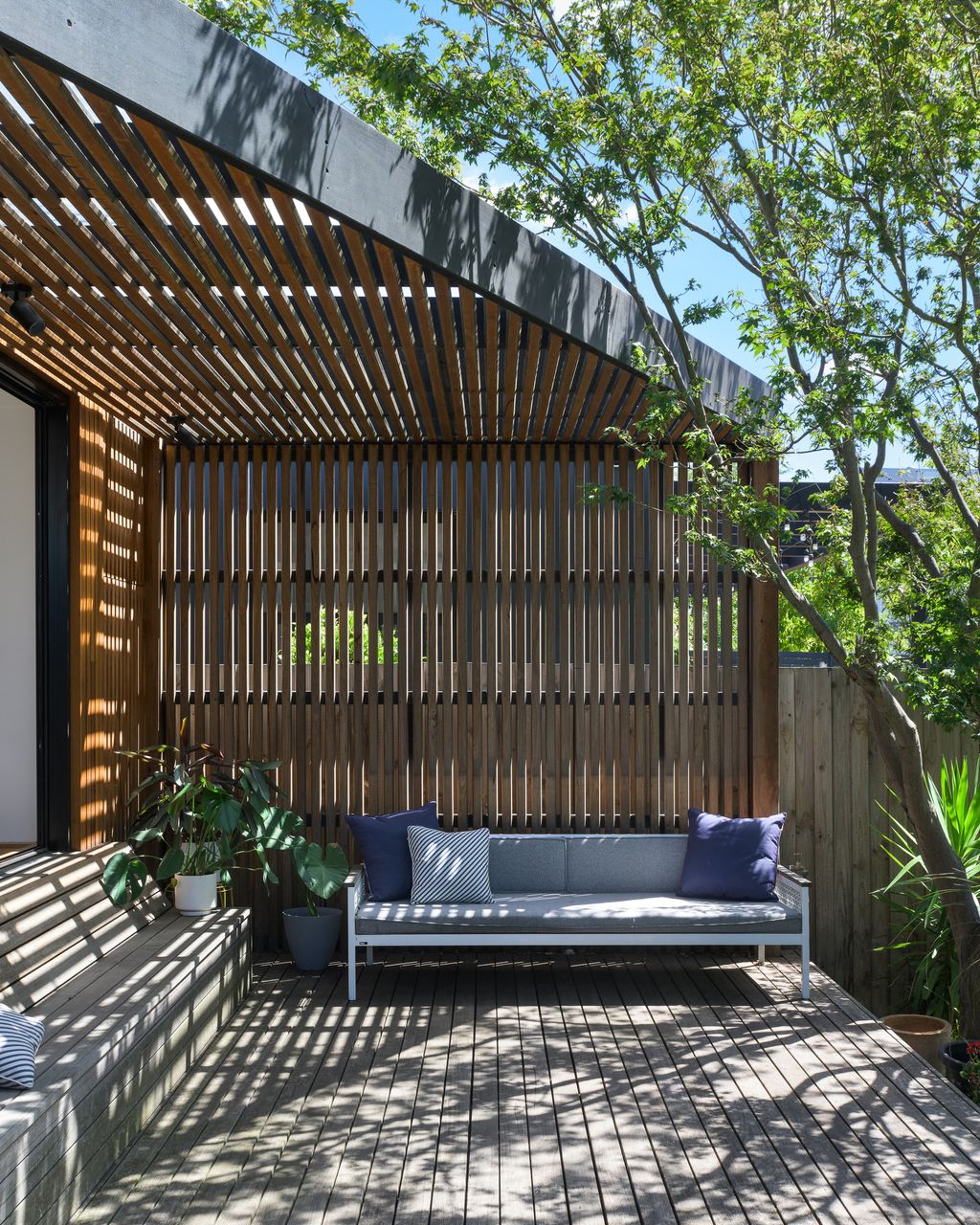 How do I make my backyard furniture look expensive? | Livingetc