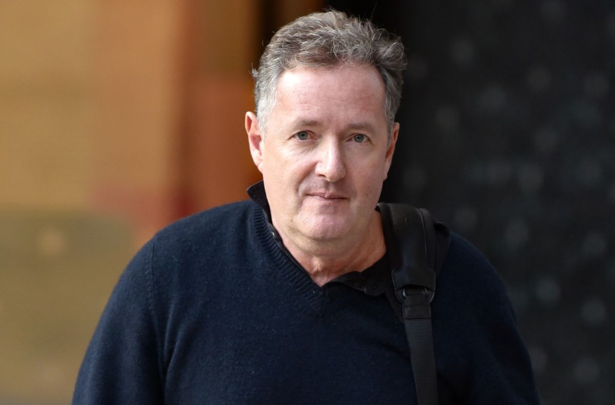 Piers Morgan shares rare snap of 'younger' brother and fans fancy him ...
