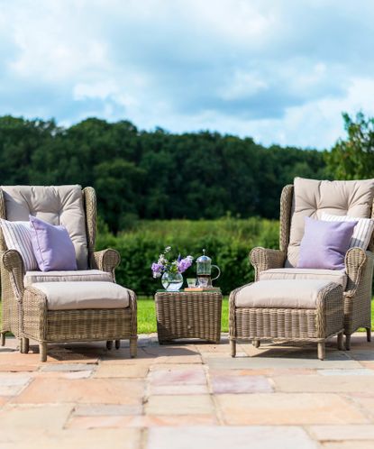 Garden thrones are trending – it will make a royal statement | Gardeningetc