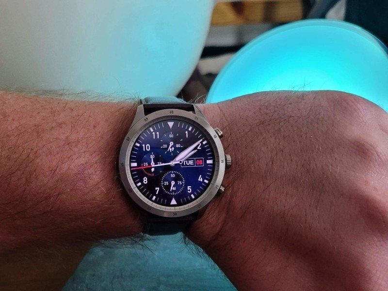 Zepp Z review: An excellent watch hampered by two software flaws ...