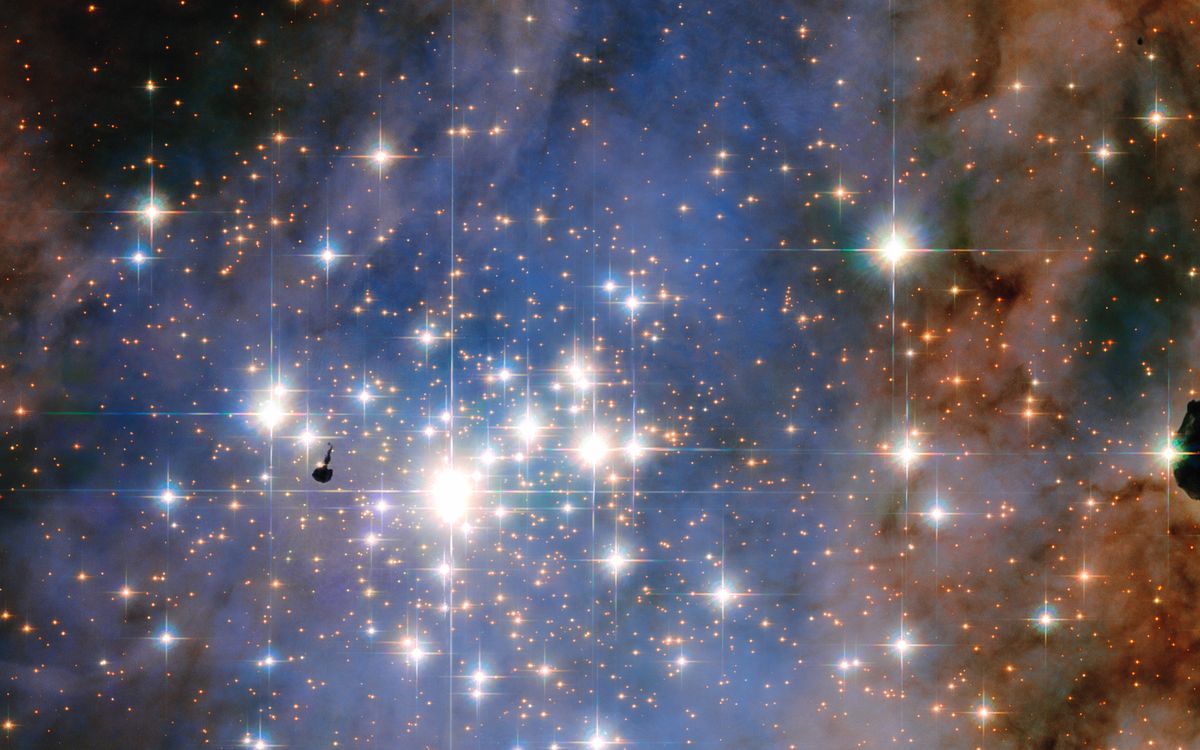 Star Cluster Sparkles Like Jewels in Hubble Telescope View (Photo ...