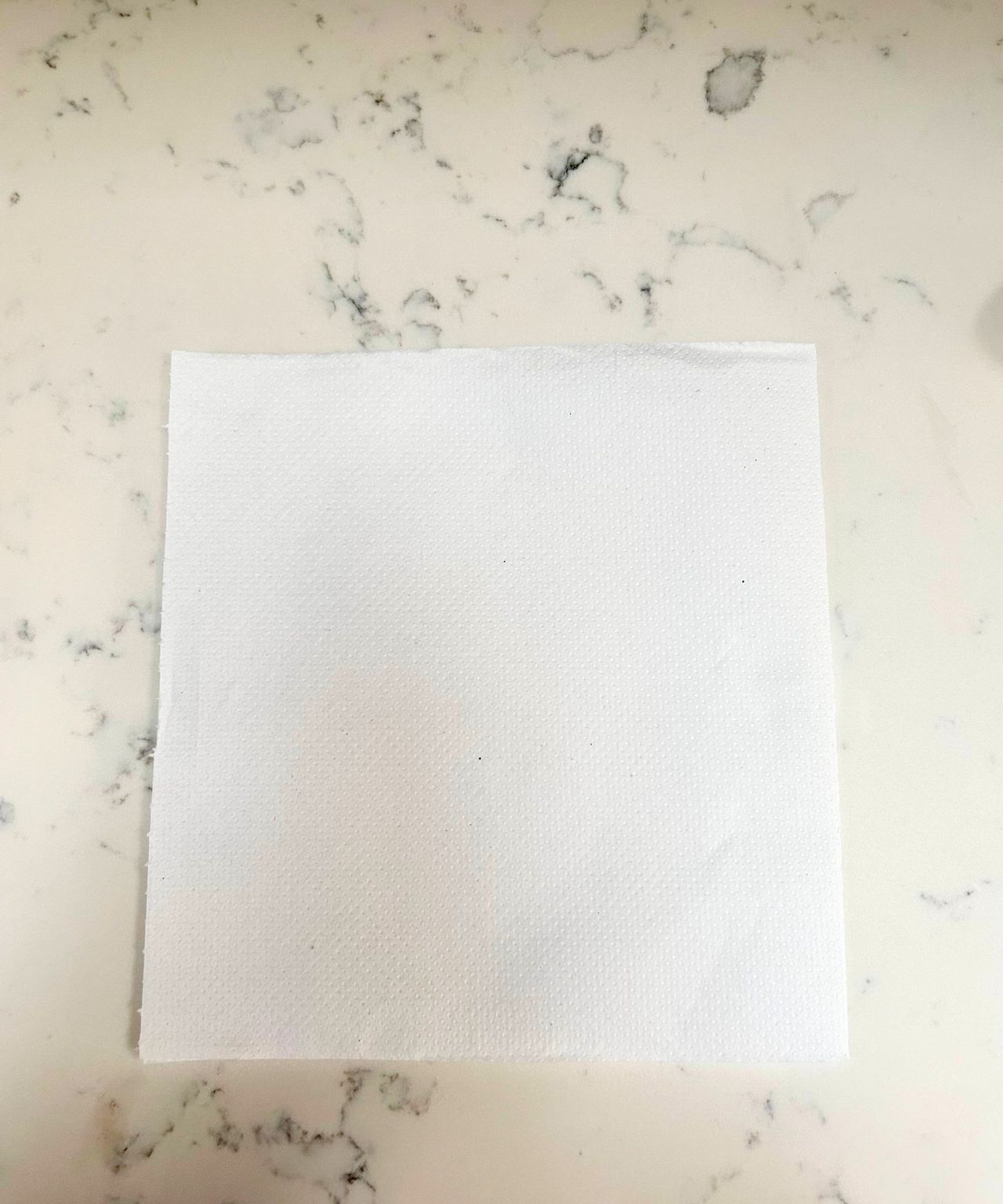 I tried a paper towel hack and my bin has never smelt better | Homes ...