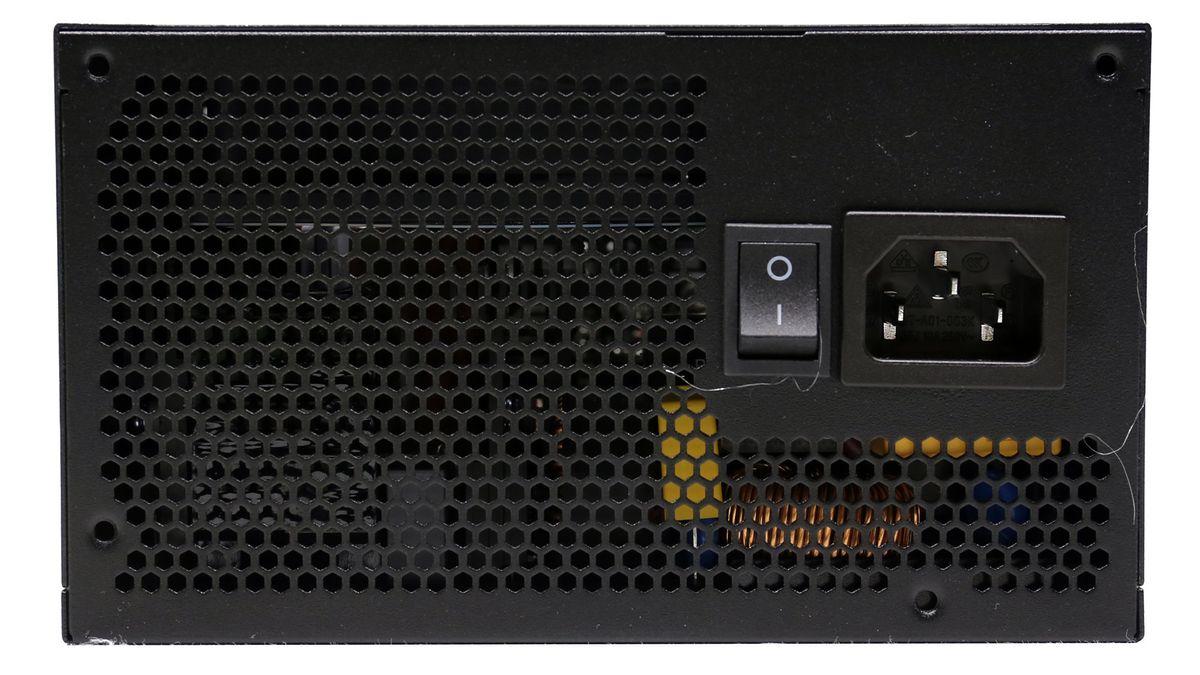 Gigabyte UD1000GM PG5 Review: The First PCIe Gen 5 Compatible PSU | Tom ...