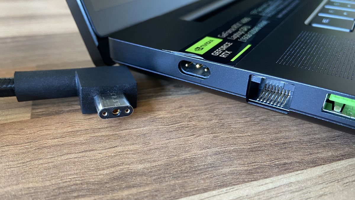 Razer Blade 18 (2024) review: Still the world's most powerful gaming ...