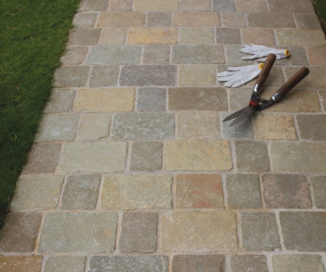 8 versatile block paving patterns for driveways and patios | Homebuilding