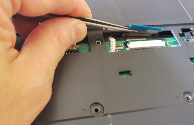 How to Replace Your Chromebook's Battery | Laptop Mag