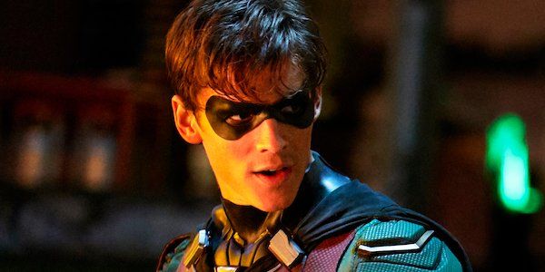 Will Iain Glen's Batman Show Up In Titans Season 2? | Cinemablend