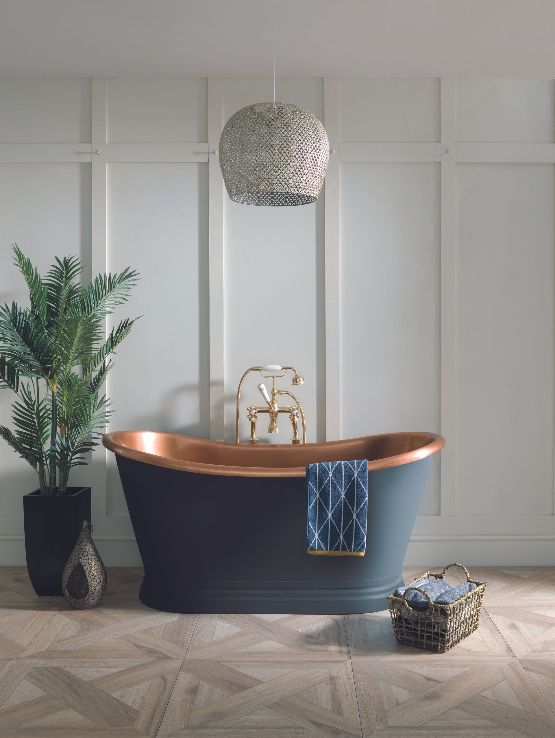 The pros and cons of coper bathtubs, explained | Livingetc