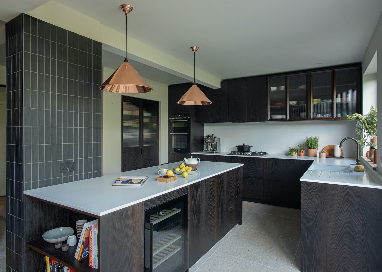 10 Hidden Kitchen Socket Ideas: Eyesore Socks, Be Gone! | Livingetc