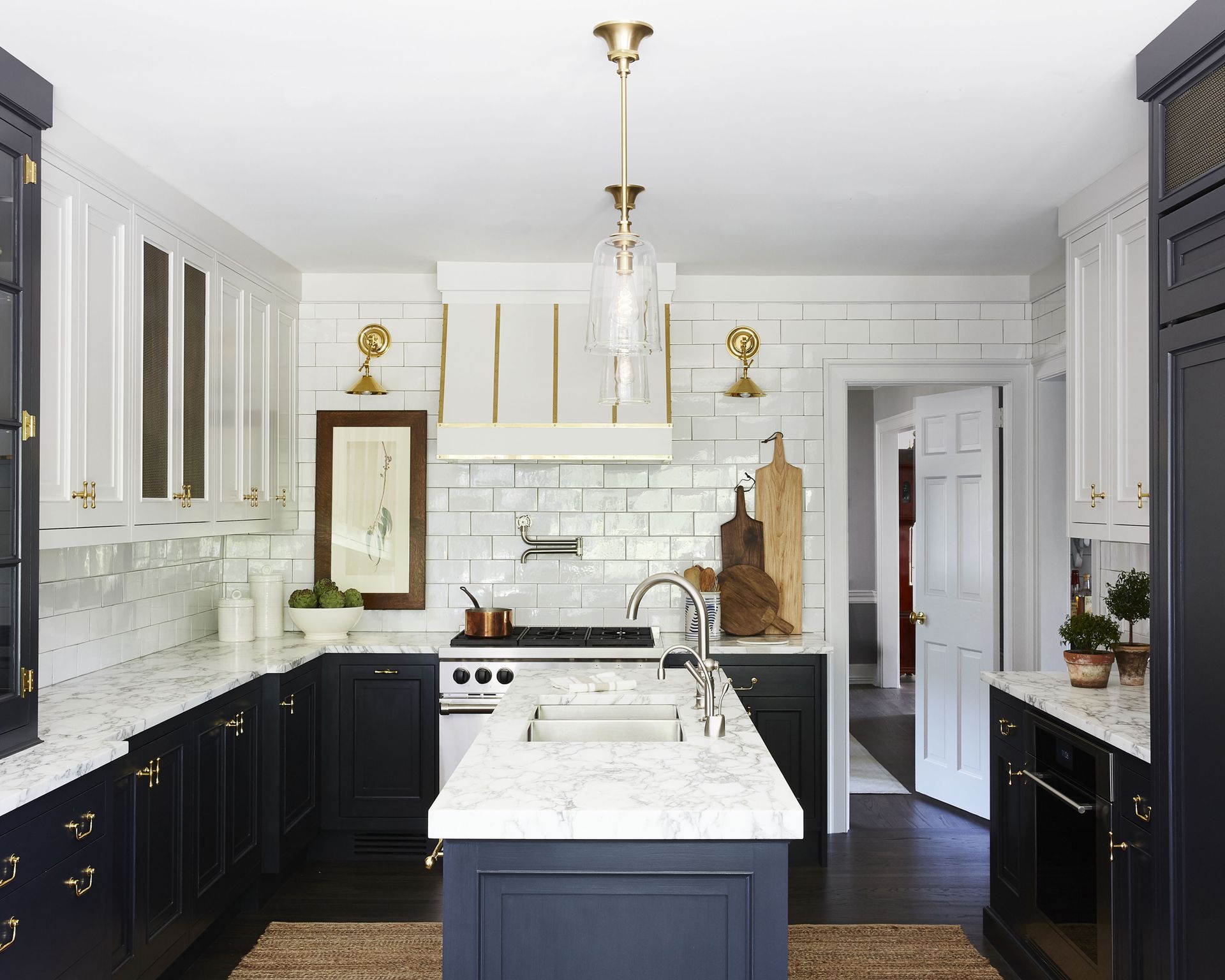 Small white kitchen ideas: 10 design tips for light kitchens | Homes ...