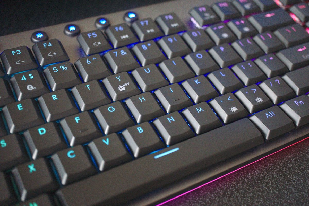 Hexgears Venture review: Stunning low-profile mechanical typing with ...