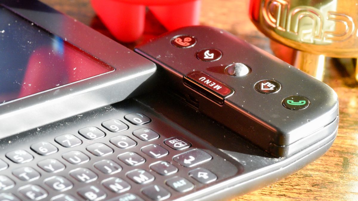 The First Android Is 15 Years Old, And It Is The Opposite Of Everything ...