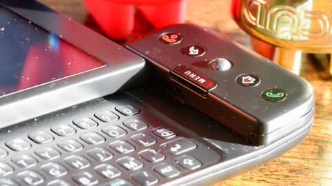 The first Android is 15 years old, and it is the opposite of everything ...