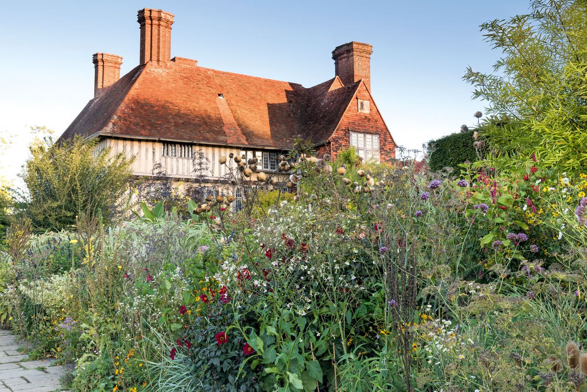 The gardens at Great Dixter: How Christopher Lloyd's labour of love ...