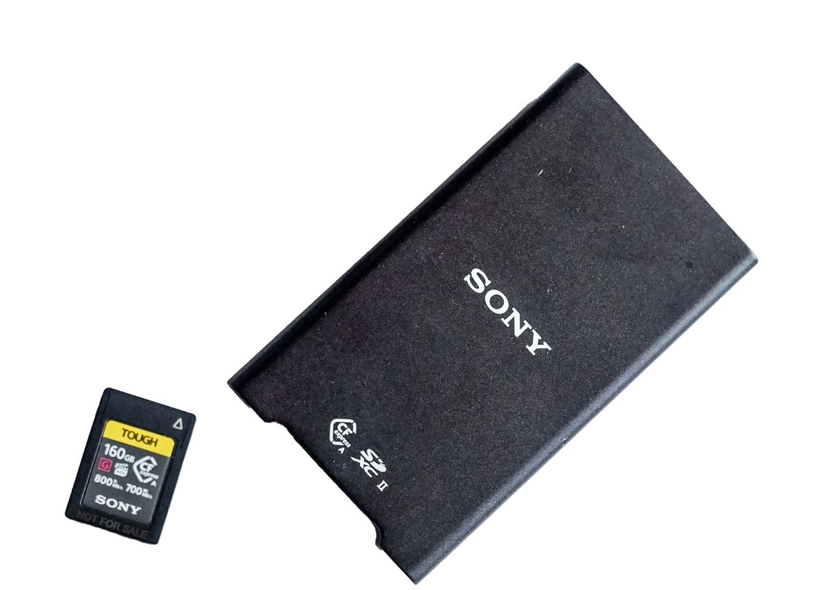 The best memory card readers | Digital Camera World