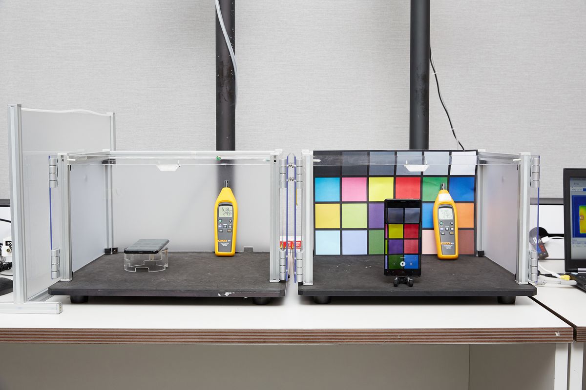 Samsung built a robot butt just to test its smartphones' durability ...