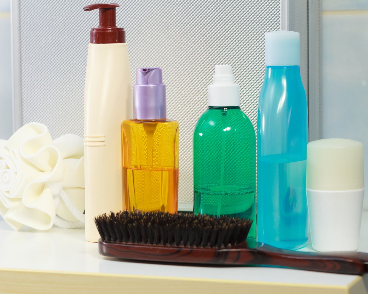 How to organize toiletries in a small bathroom | Real Homes
