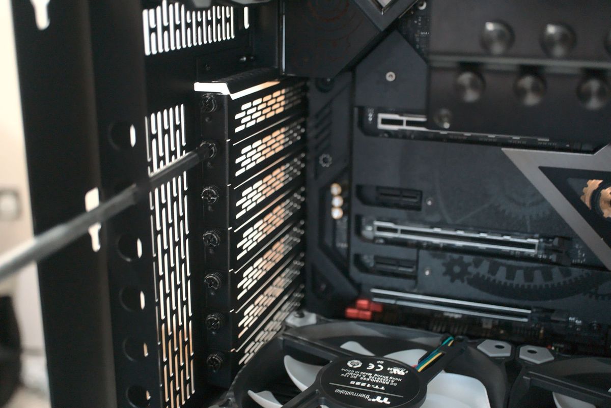 Razer Tomahawk review: Razer's first ATX case is close to a slam dunk ...