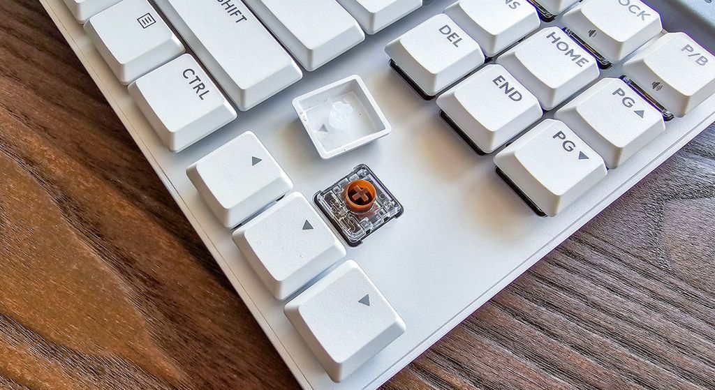 Logitech G515 Lightspeed TKL review: gaming performance in a keyboard ...