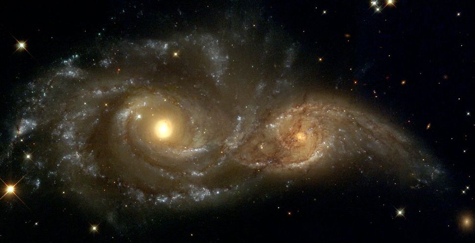 4 reality-defying optical illusions in space | Creative Bloq