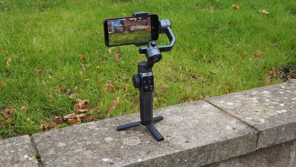 The best smartphone gimbals for iPhones and Android phones in 2023 ...