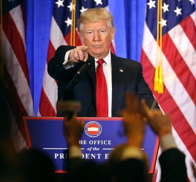 Does Donald Trump Spray Tan? - Tracking Donald Trump's Fading Tan ...