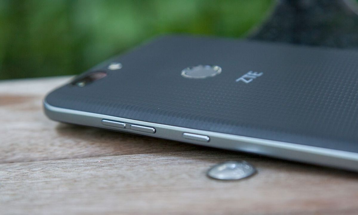 ZTE Blade Z Max Review: Flagship Features for $130 | Tom's Guide