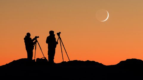 How to photograph the moon: Tips on camera gear, settings and ...