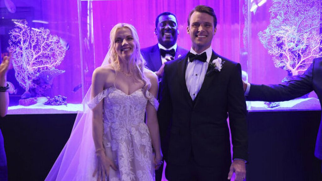Chicago Fire's Kara Killmer Previews Brettsey's Wedding 'Miracle' And ...