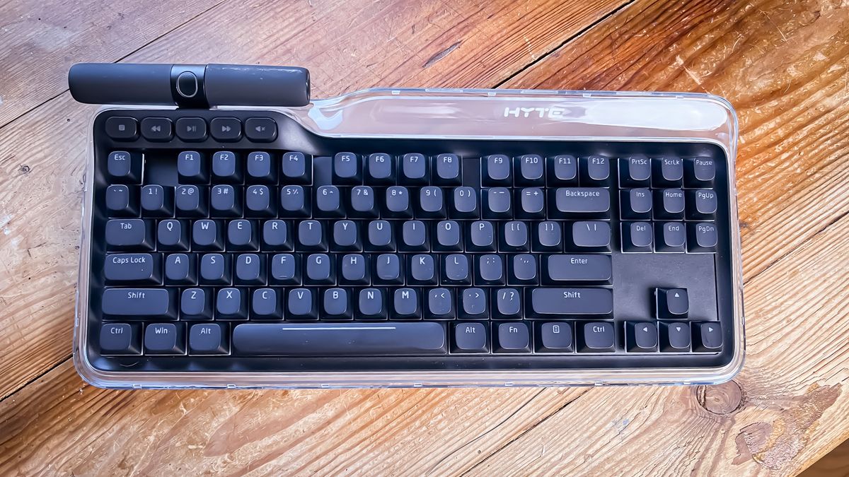 Hyte Keeb TKL Review: Unique aesthetic and ultra-smooth switches | Tom ...