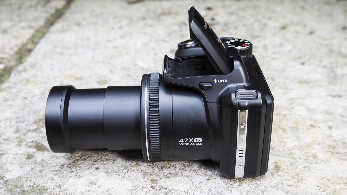 Kodak Pixpro AZ425 review | Digital Camera World