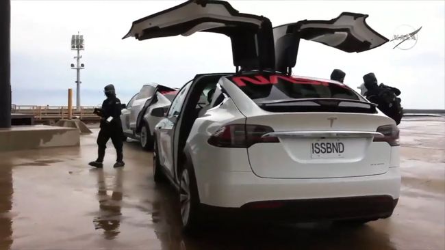 6 wild things we spotted during SpaceX's 1st astronaut launch attempt ...