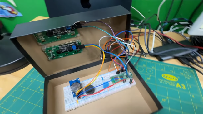 Maker Builds Raspberry Pi Pico Smart Clock With Lots Of Cool Features Toms Hardware