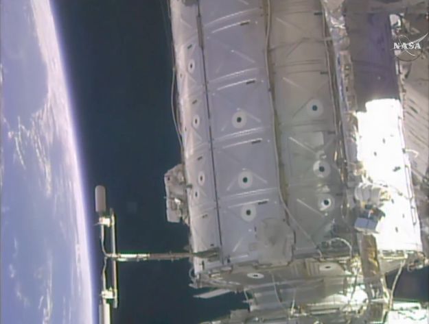 Spacewalk Photos: International Space Station Gets a Power Upgrade ...