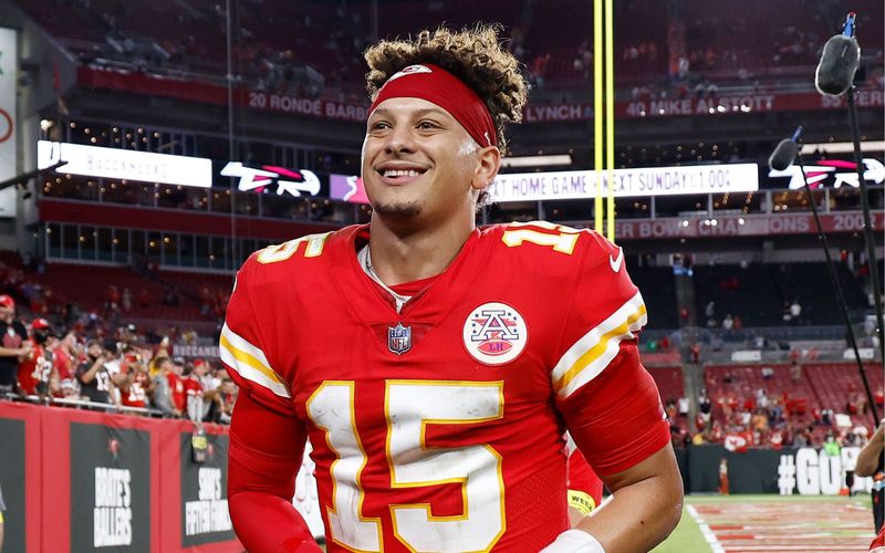 Patrick Mahomes' outdoor furniture taps into this gray trend | Homes ...