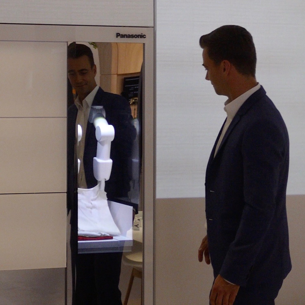 The Panasonic laundry robot washes, dries, folds and cleans your ...